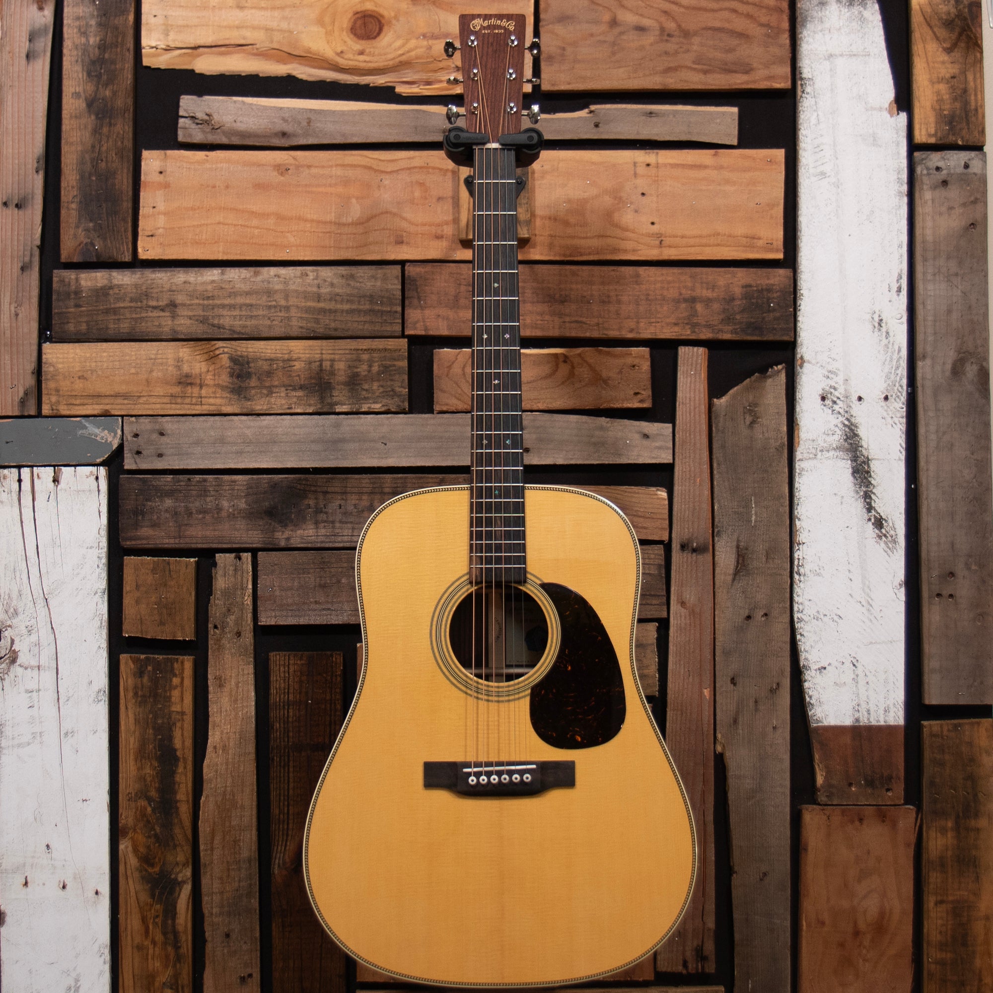 Martin Strings Martin Guitar D-18 Ambertone - United States Martin ...